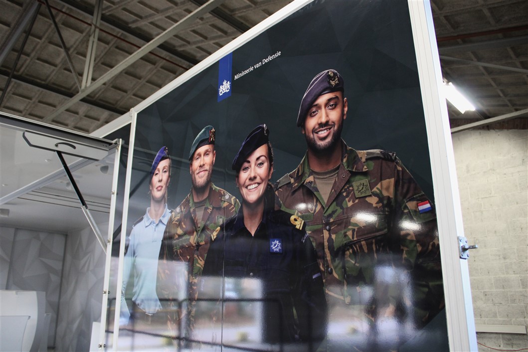 Unieke trailer bestickering voor Werken Bij Defensie | project | ddreklame